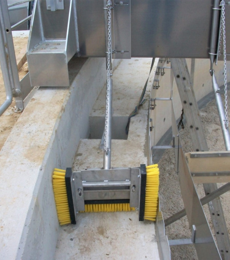 Sludge settling (Scraper Bridge) - Europelec | SFA enviro